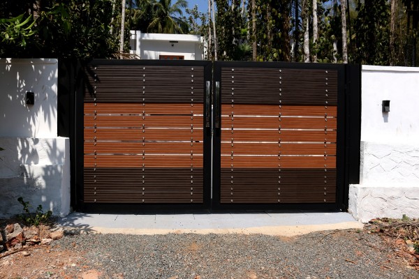 The Future of Gate Construction: WPC Planks in Gate Advantages